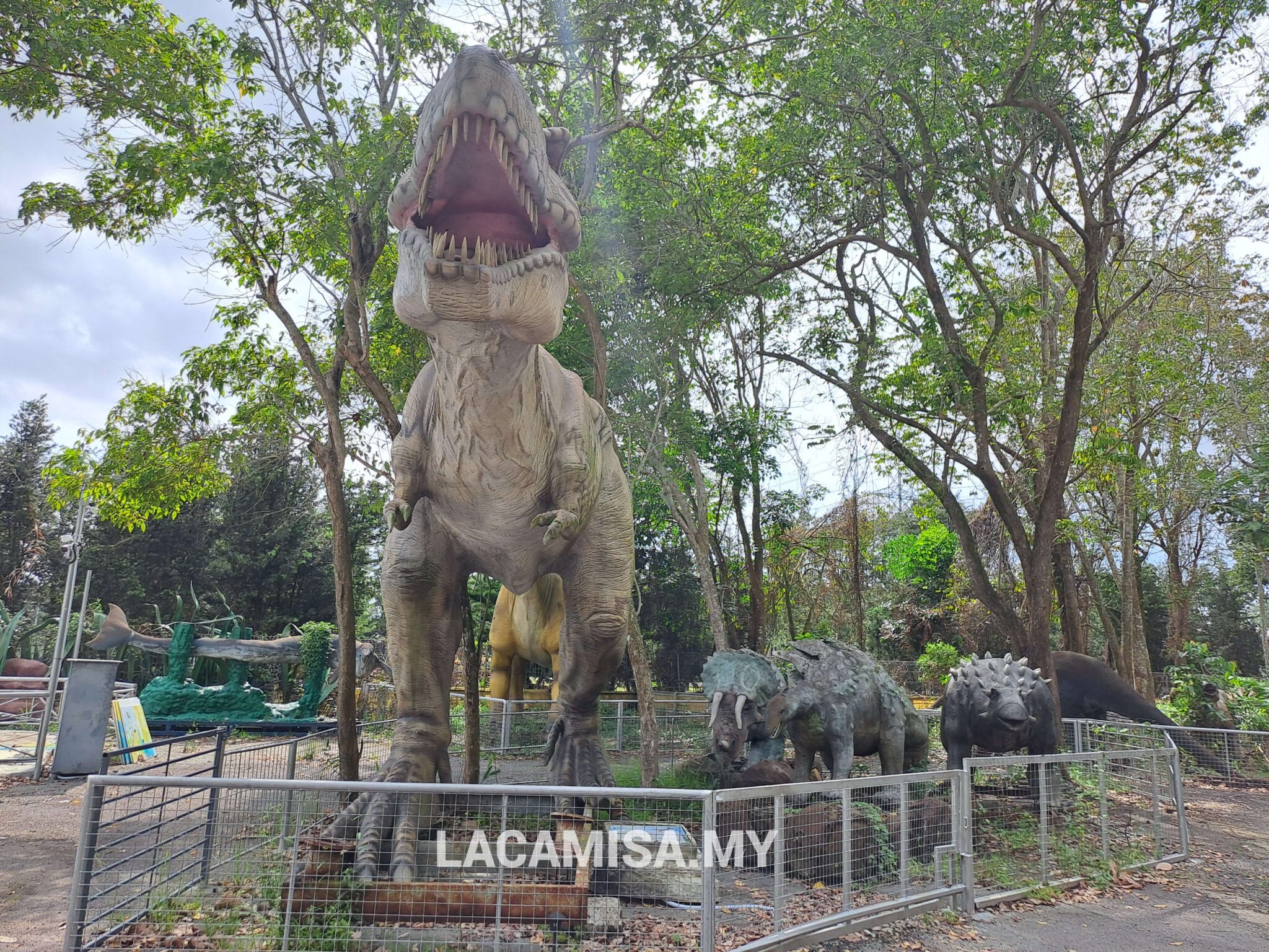 Discovering Dinosaurs at Donhu Jurassic Garden Muar, Johor