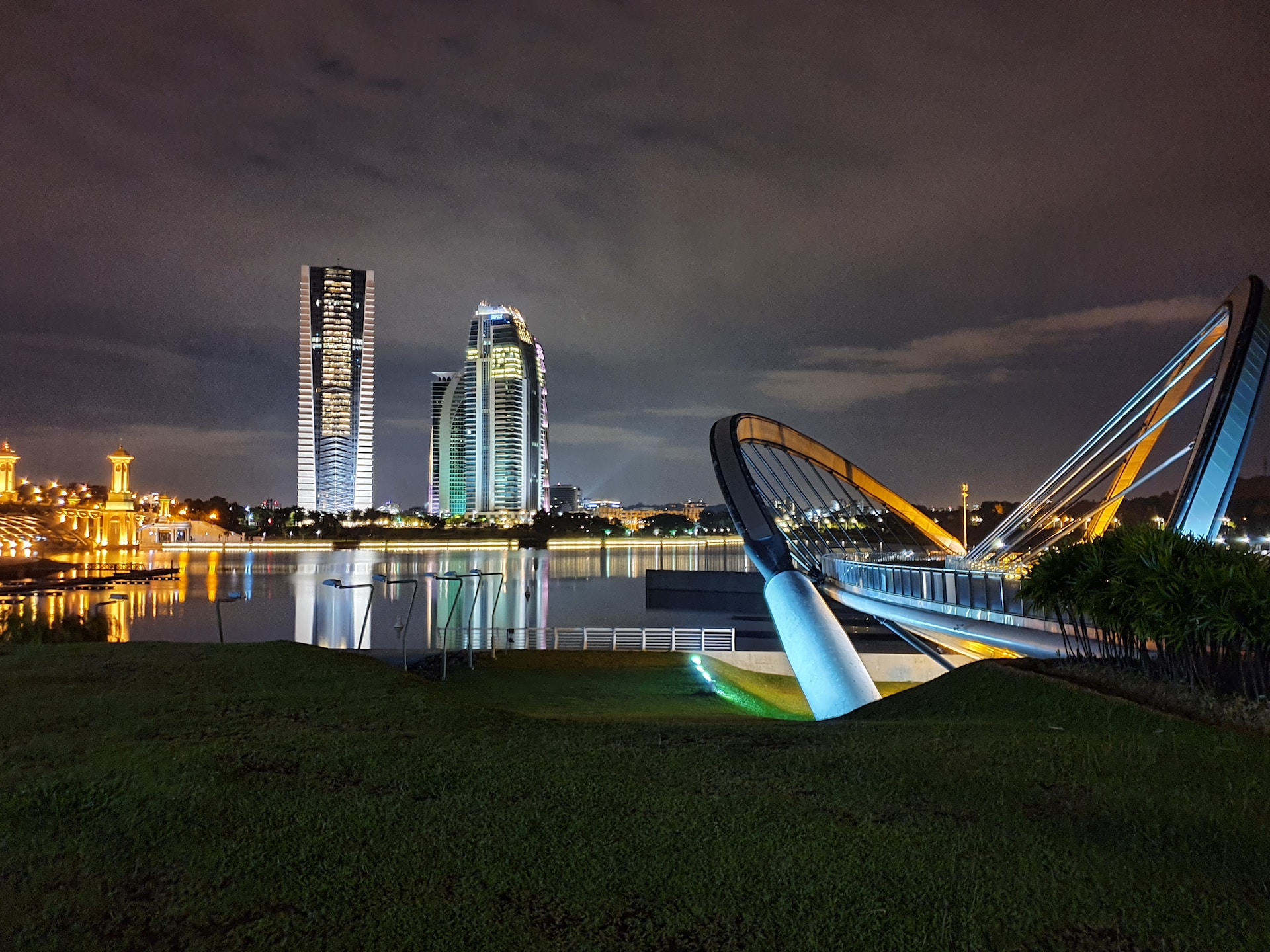 Putrajaya : 17 Best Places to Visit at Night