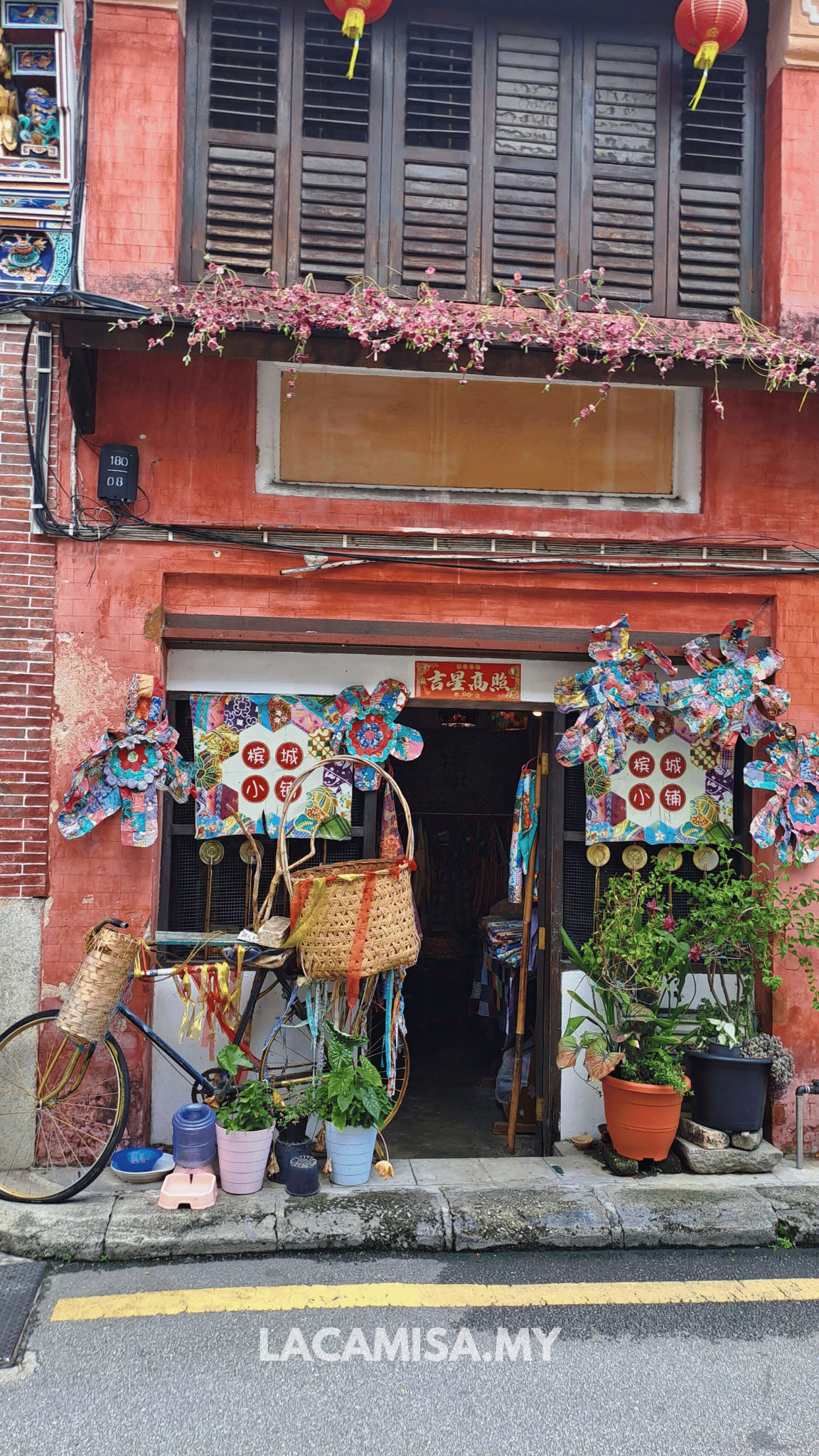 5 Magical Sights of Penang Art Street! Why It's a Must-See?