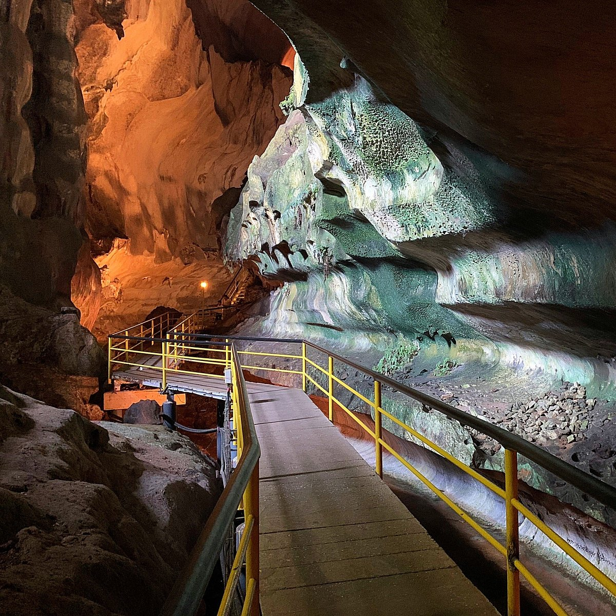 Gua Tempurung, Perak : A Thrilling Adventurous Exploration Awaits!