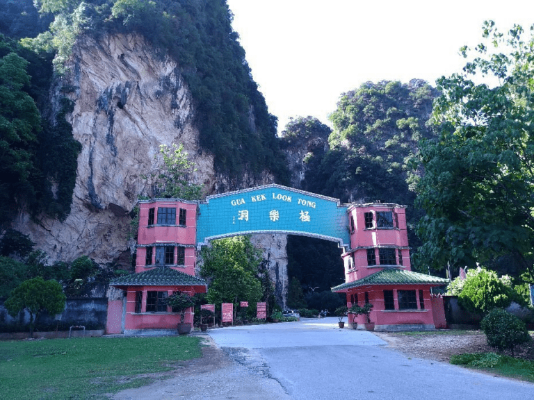 Kek Lok Tong Cave Temple and Its Serene Zen Gardens : The Ultimate Guide!